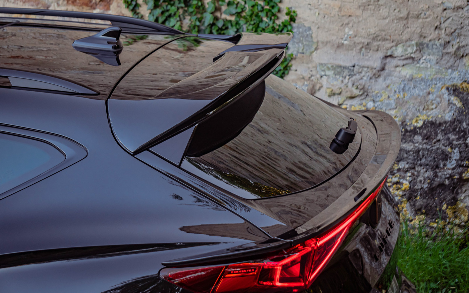 SHOWCAR: Cupra Formentor KM VZ WIDEBODY midnight black metallic