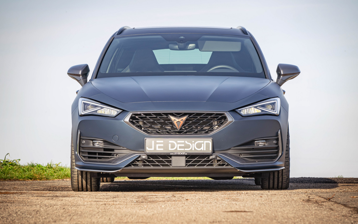 SHOWCAR: Cupra Leon KL VZ Sportstourer STREET-RACE petrol blue matte (EN)