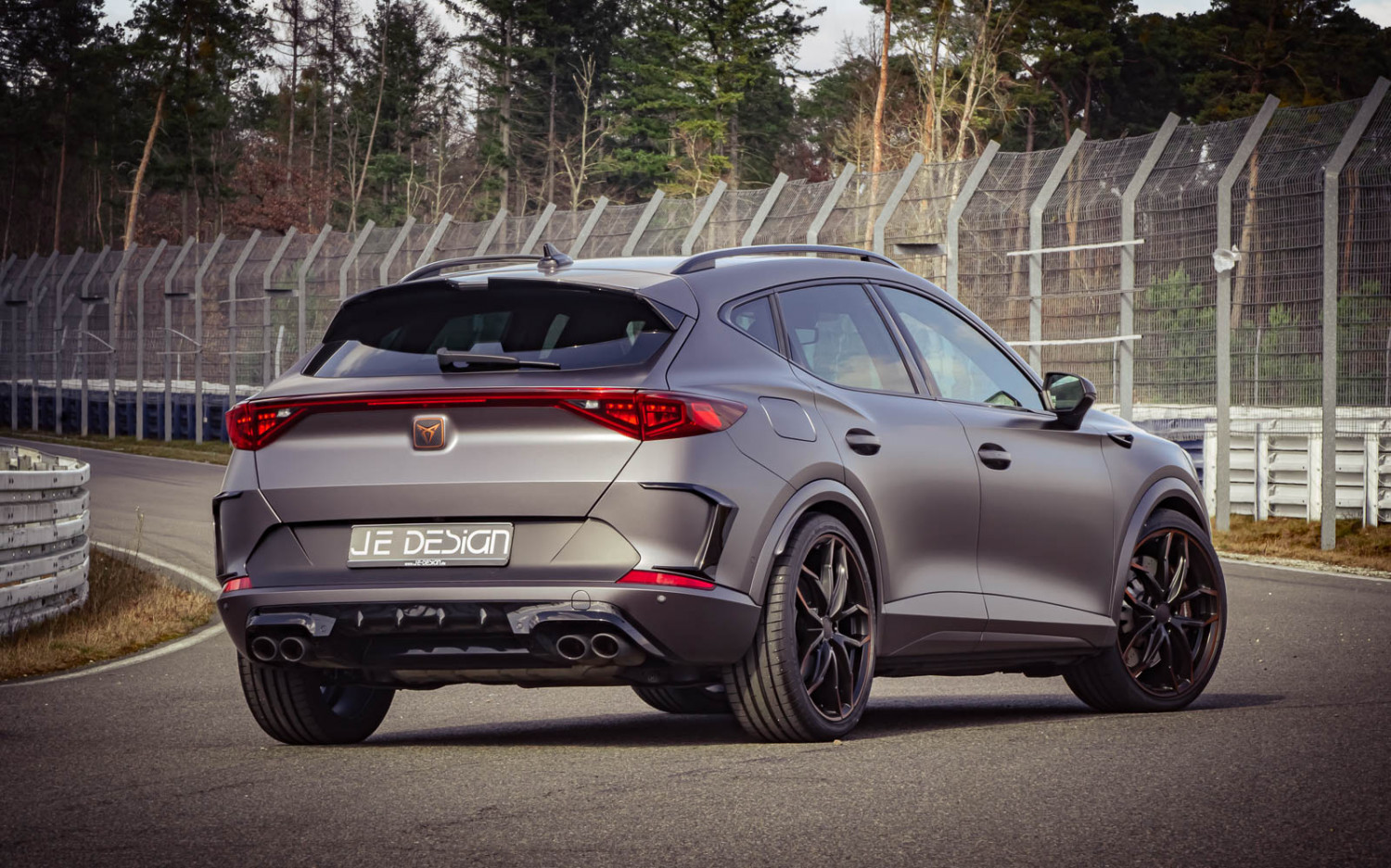 SHOWCAR: Cupra Formentor KM VZ STREET-RACE darkgrey wrapped (EN)
