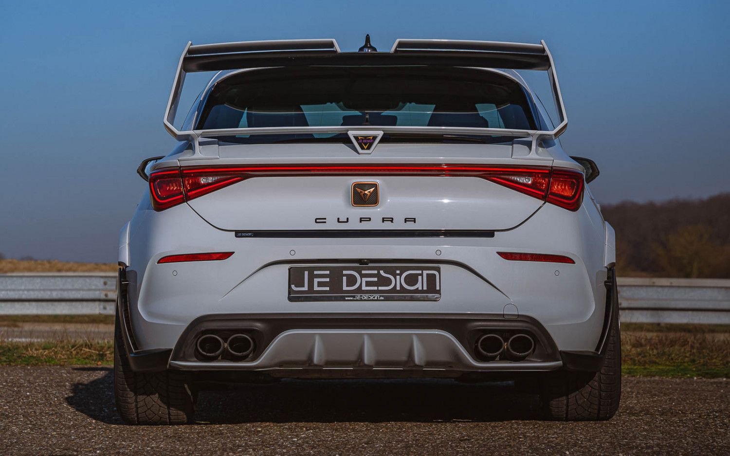 NEWS: Cupra Leon Hatchback (5-door) WIDEBODY RS with rear wing tail unit